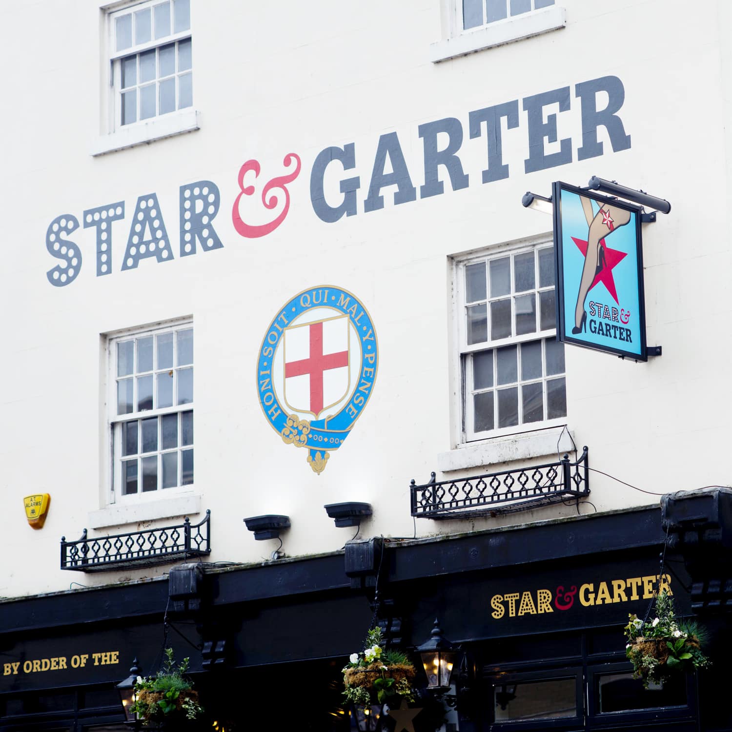 Gallery - Star & Garter